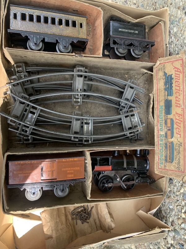 American Flyer Line Cast Iron Wind Up Engine Set With Part Of The Box ...