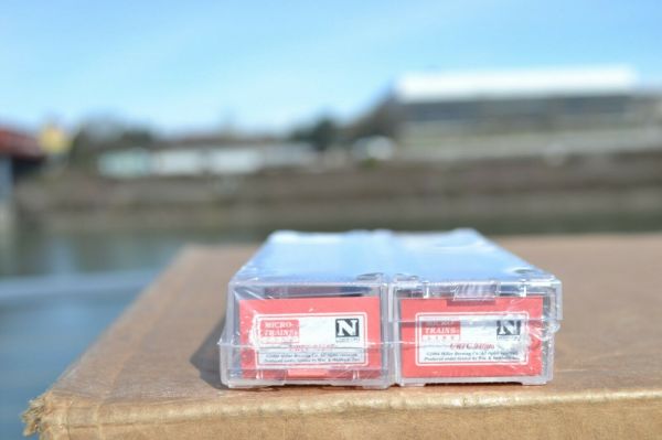 Micro - Trains MILLER High Life Beer Reefer 40 ' 2 Pack Special Run N ...