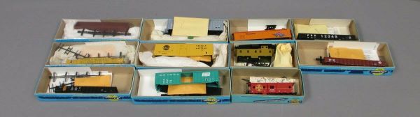 Athearn HO Scale Assorted Freight Cars & Kits [11]/Box | #61534687