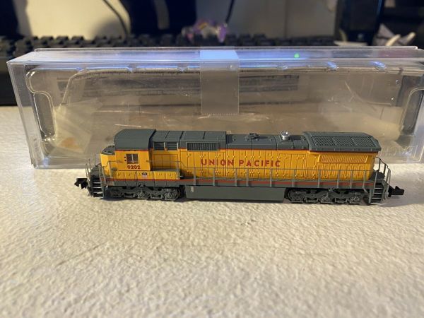 Bachmann Spectrum N Scale Union Pacific GE Dash 8 - 40C Diesel 9202 ...