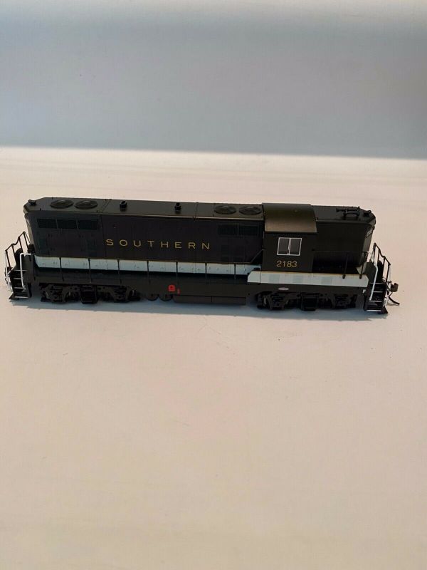 Bachmann Southern 2183 HO Scale Emd GP7 Locomotive - DCC On Board ...