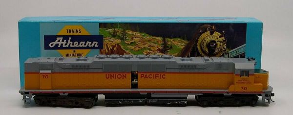 Athearn HO Scale Union Pacific DD40 Powered Diesel Locomotive 70 EX ...