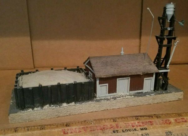 MODEL TRAINS HO SCALE CUSTOM BUILT BUILDING Structure SAND PIT STATION ...